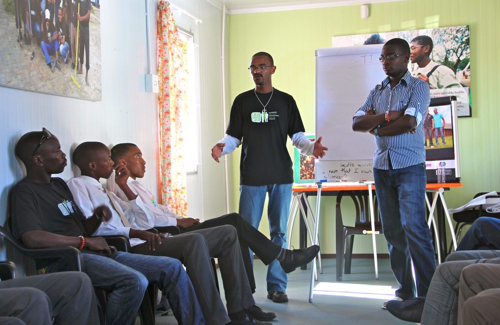 Peer support after prison improves linkage to HIV care, South African ...